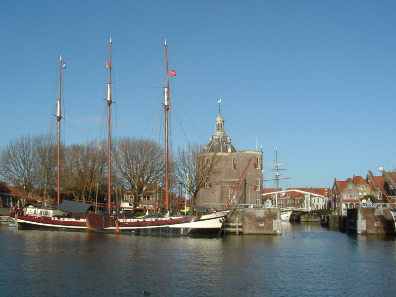 Home - Deutsch - Nil Desperandum